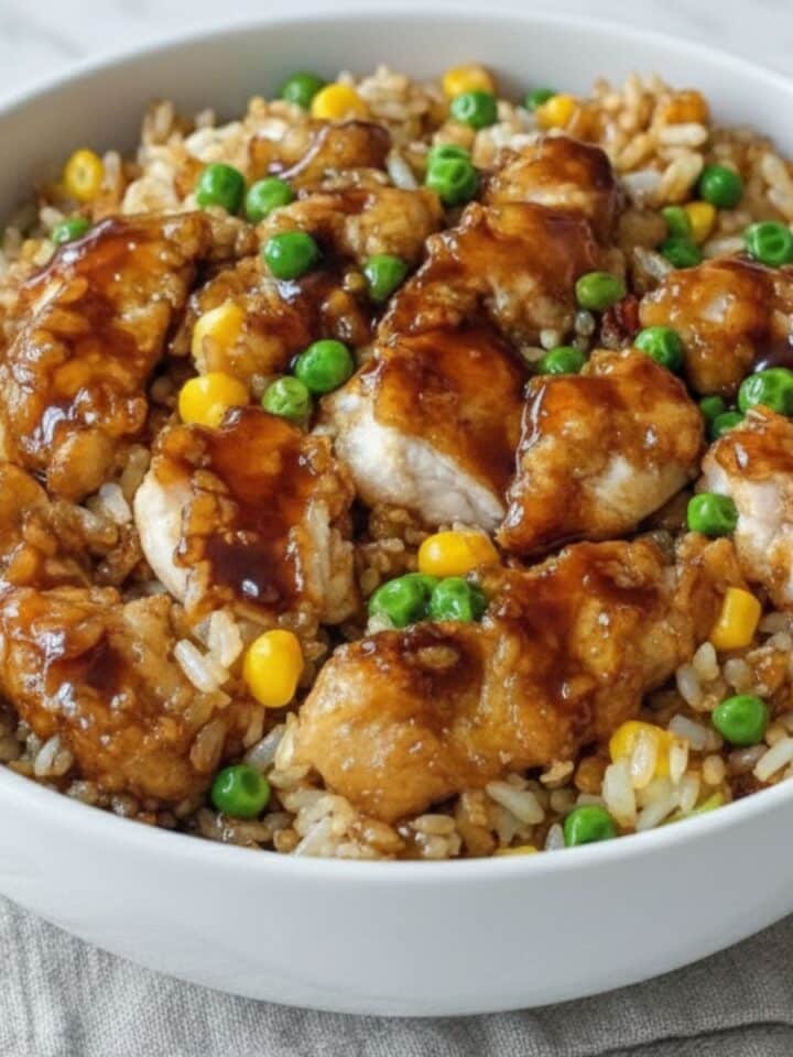 5 Ingredients That Make This Creamed Chicken Over Rice Irresistible