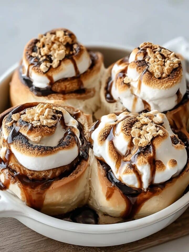 Fluffy Cake Mix Cinnamon Rolls Without Yeast: Ready in 30 Min